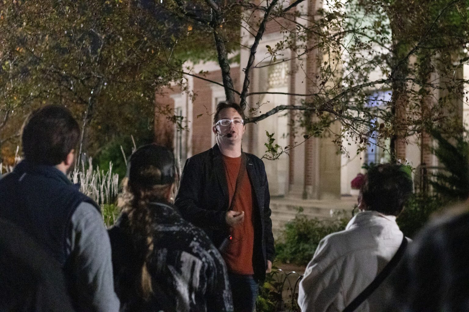 Haunted History Tours | Lincoln Park Zoo